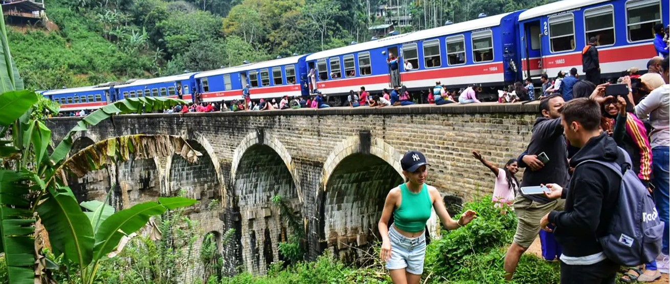 The Dunhinda Odyssey Train, Sri Lanka